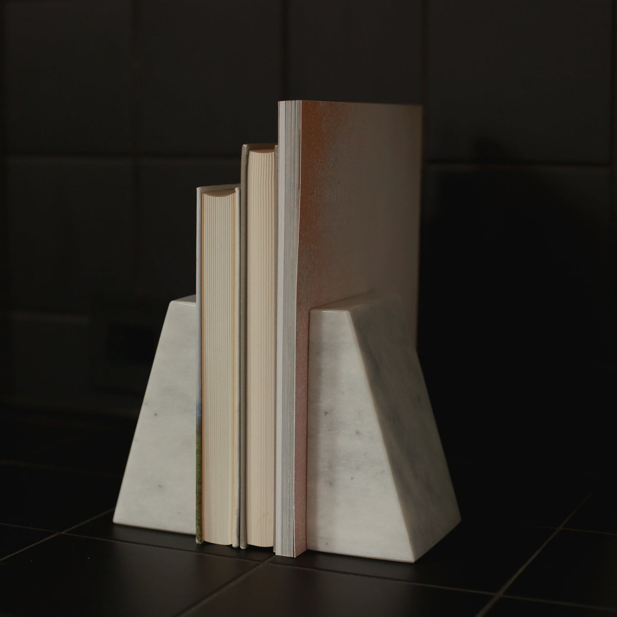 Marble Wedge Bookends - Black – Oba Home